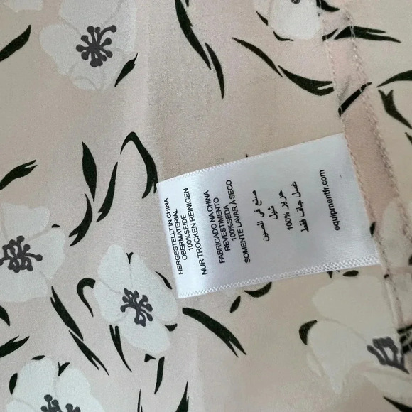 Equipment | Tops | Equipment Femme Nwt Slim Signature Button Front Silk ...